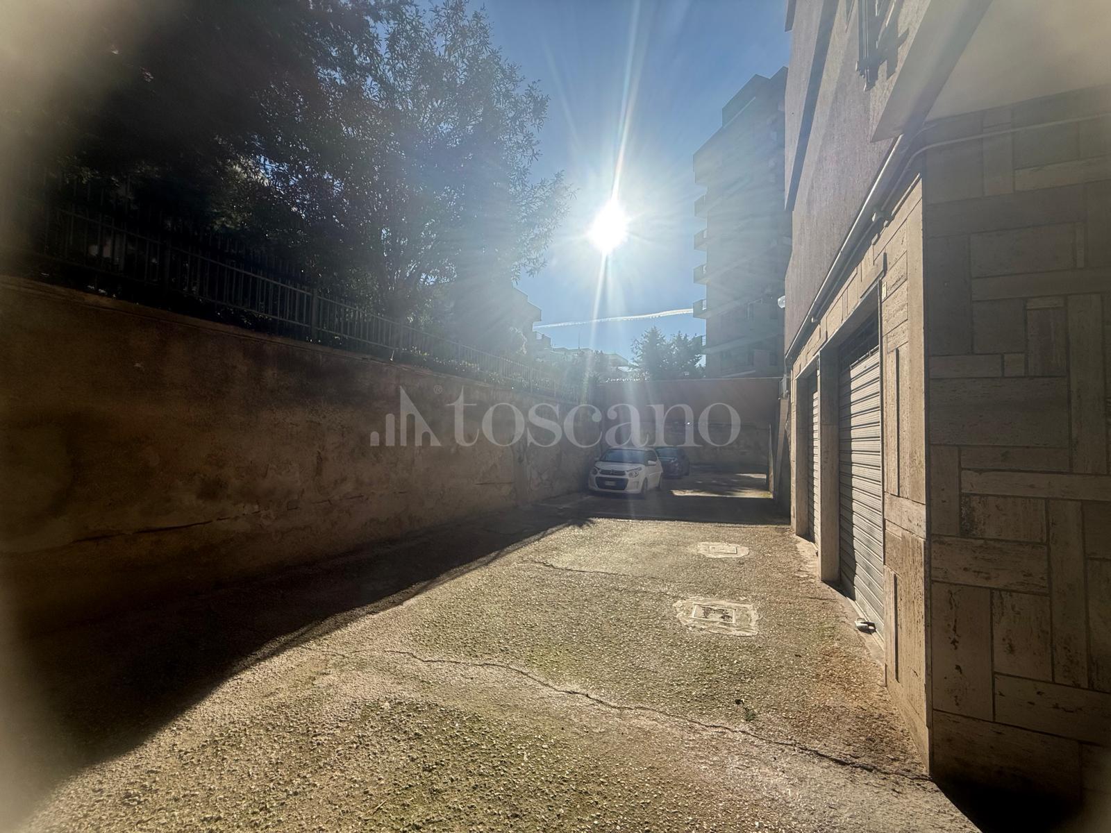 vendita Box a Bari in VIA SAVERIO LIOCE 3/2026 | Toscano